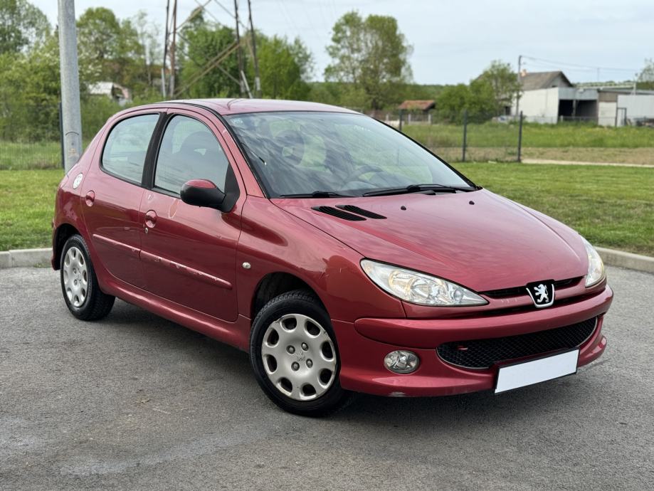 Peugeot 206 - 1,4 i - Klima - 165.000 Km - Reg 07/24, 2006 god.