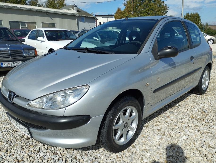 Peugeot 206 206 1,1 LPG ATESTIRAN ,reg 6/2023, 2005 god.