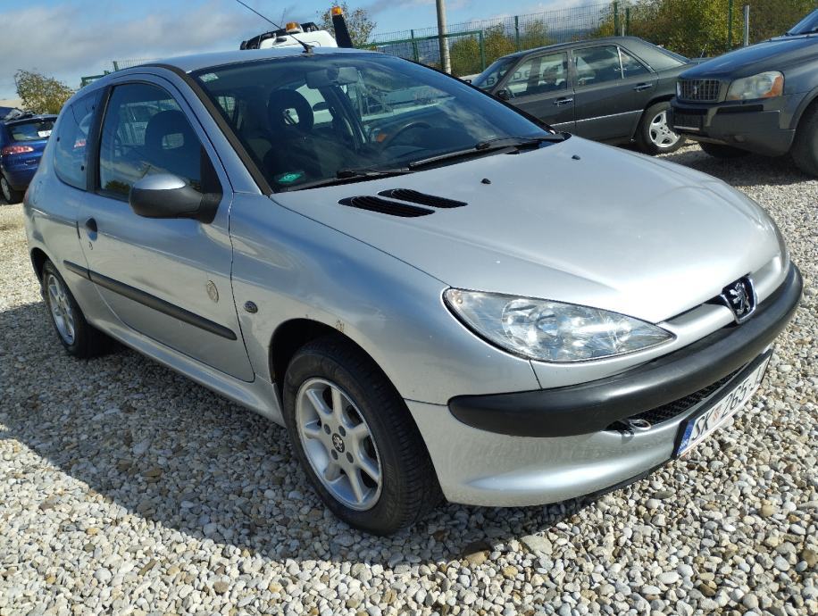 Peugeot 206 206 1,1, 2005 god.