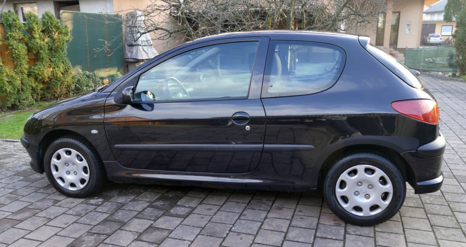 Peugeot 206 1,4 HDi 70,crni,2004.g. reg.11/2024.g. dobro stanje, 2004 god.