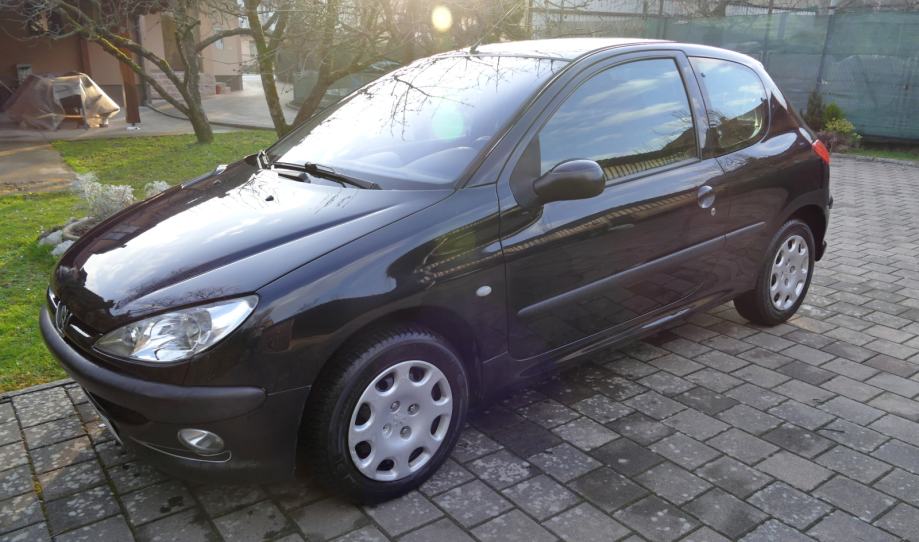 Peugeot 206 1,4 HDi 70,crni,2004.g. reg.11/2024.g. dobro stanje, 2004 god.