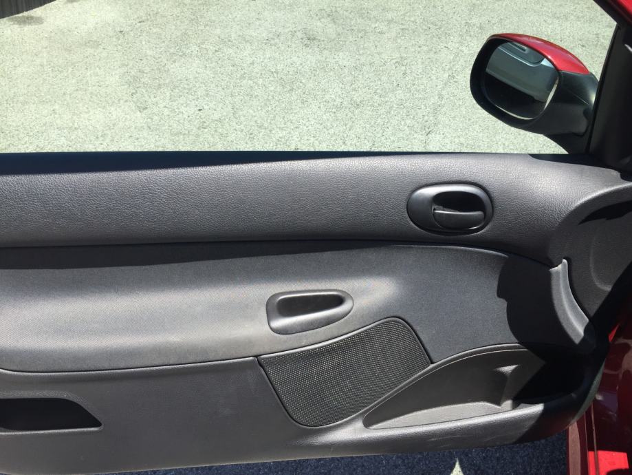 Hitno prodajem, auto u izvrsnom stanju, prvi vlasnik.., 2008 god.