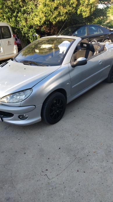 Peugeot 206 CC 2,0 16V Reg 3mj 2026, 2002 god.