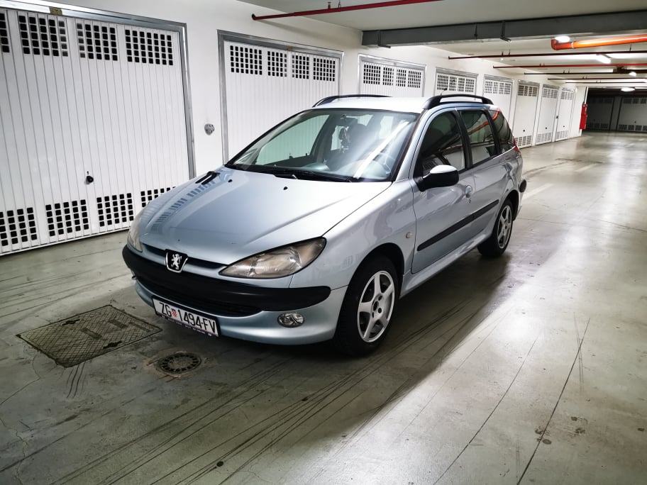 Peugeot 206 SW Break 1,4 * Registriran * 2 seta felgi *, 2002 god.