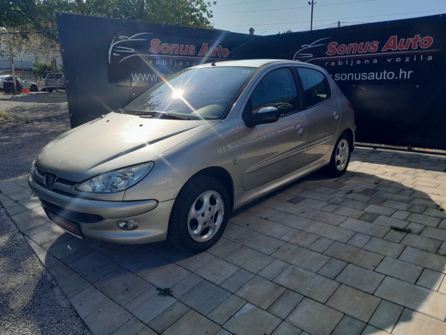 Peugeot 206 XT 1,4 16V# Klima # Hr auto # Reg 29.01 24, 2005 god.
