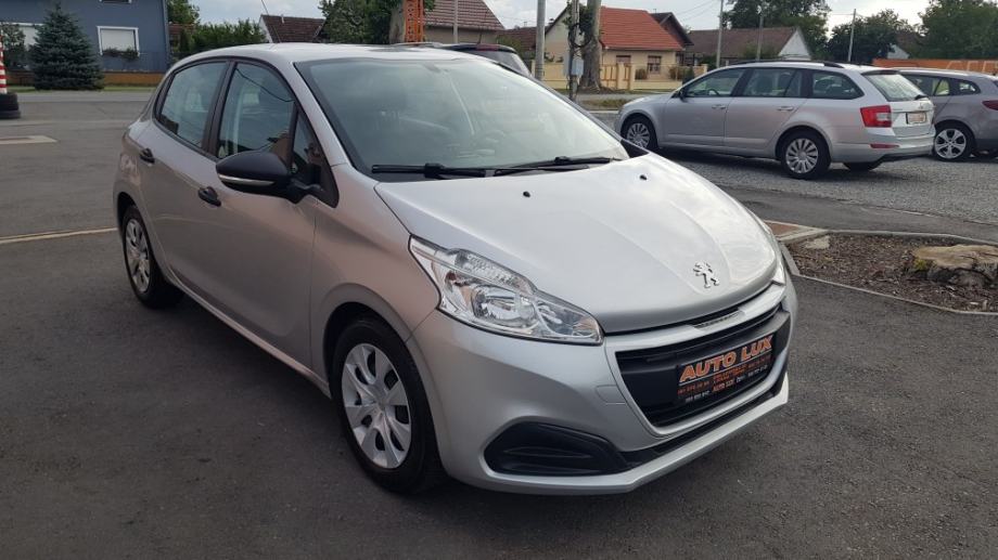 Peugeot 208 1,6 BlueHDi • 5 vrata • Mod 2016 • Servisna •, 2015 god.