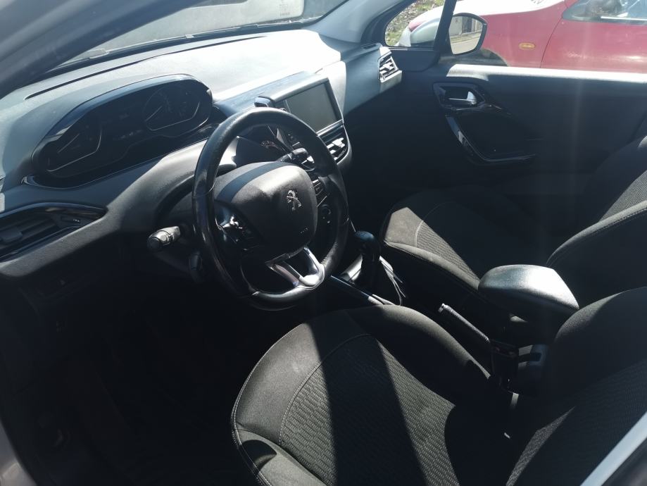 Peugeot 208 1,6 BlueHDi Allure, 8500 eura, HR auto, zamjena, 2017 god.