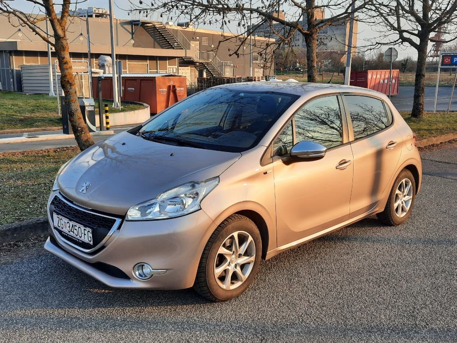 PEUGEOT 208 | 2014 | HR | 103 tkm | €, 2014 god.
