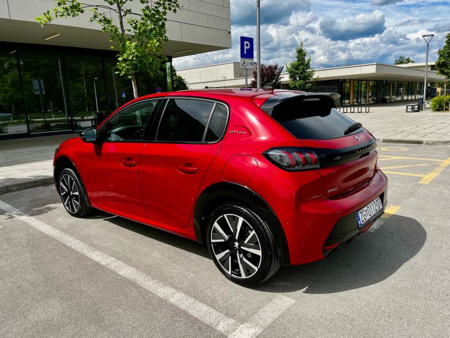 Verwunderlich Peugeot 208 Automatik Fotos