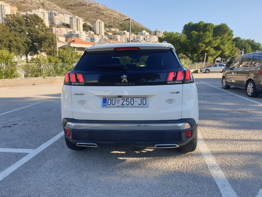 PEUGEOT 3008 automatic, 2017 god.