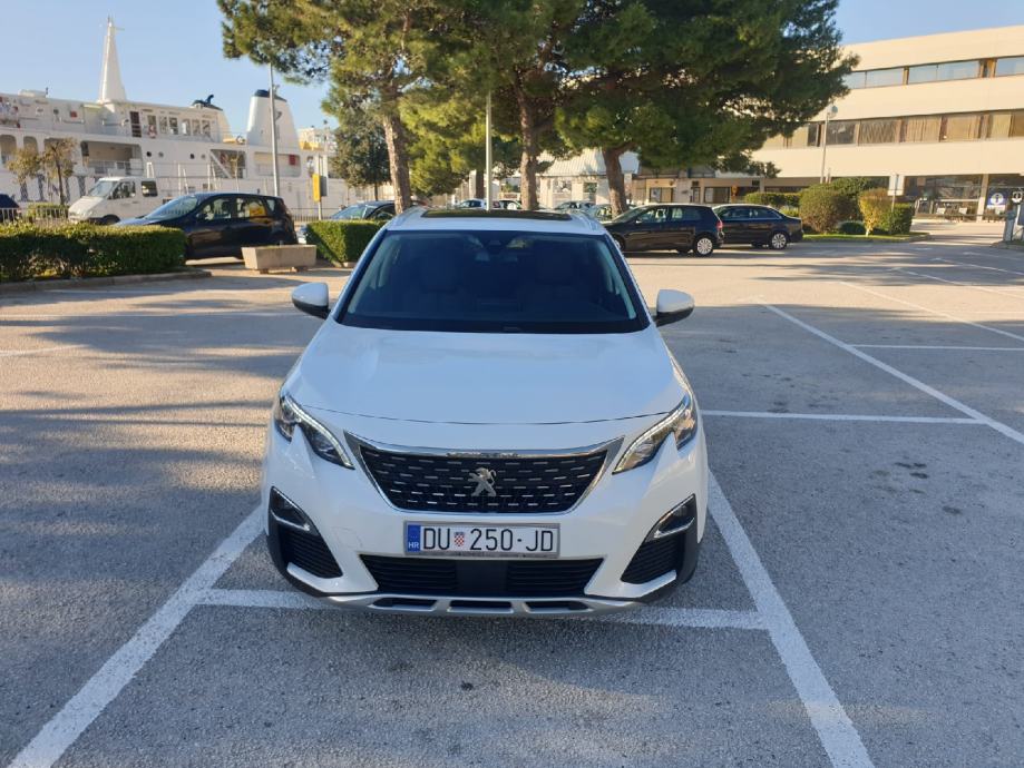 PEUGEOT 3008 automatic, 2017 god.