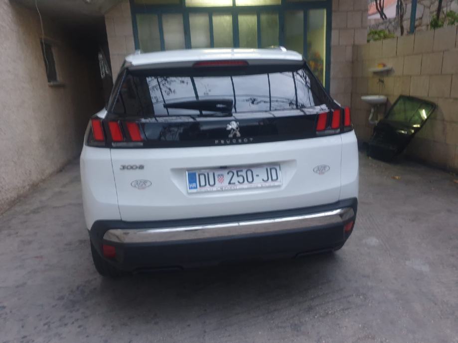 PEUGEOT 3008 automatic, 2017 god.
