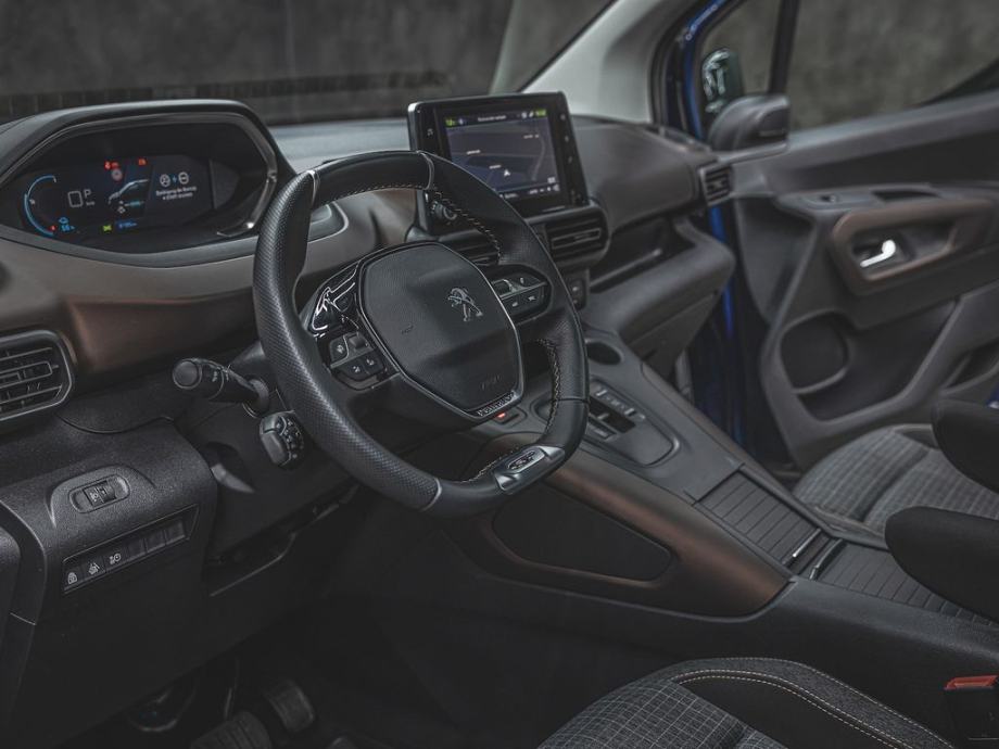 Peugeot Rifter e-Rifter GT Line 50kWh WLTP 282km NAVI KAM. LED PANO ...