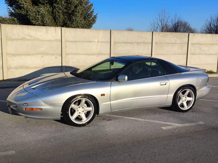 Pontiac Firebird 3,4 V6 automatik, 1995 god.
