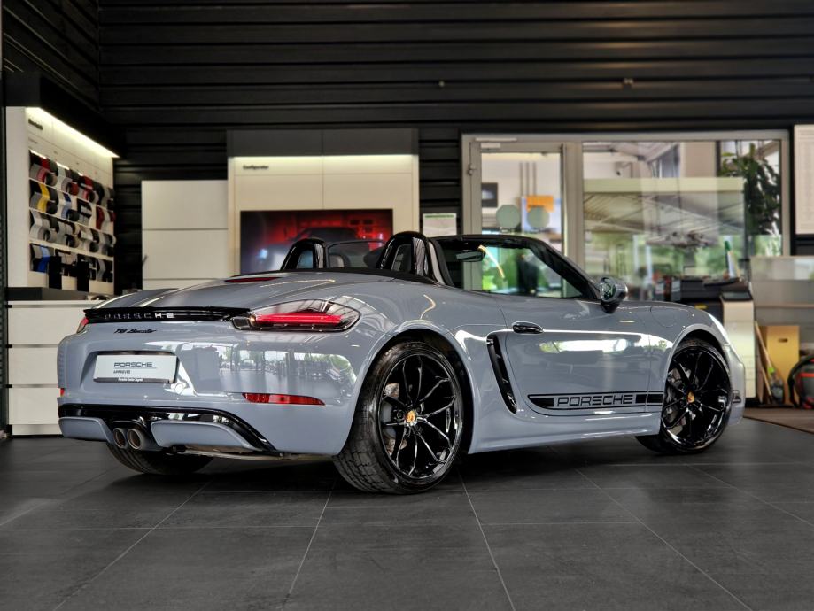 Porsche 718 Boxster Style Edition (TVORNIČKO JAMSTVO), 2023 god.