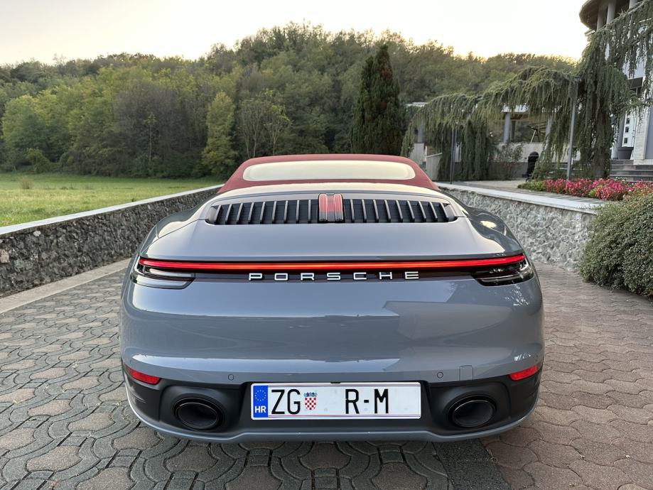 Porsche 911 SPORT CHRONO,LED MATRIX, 2023 god.