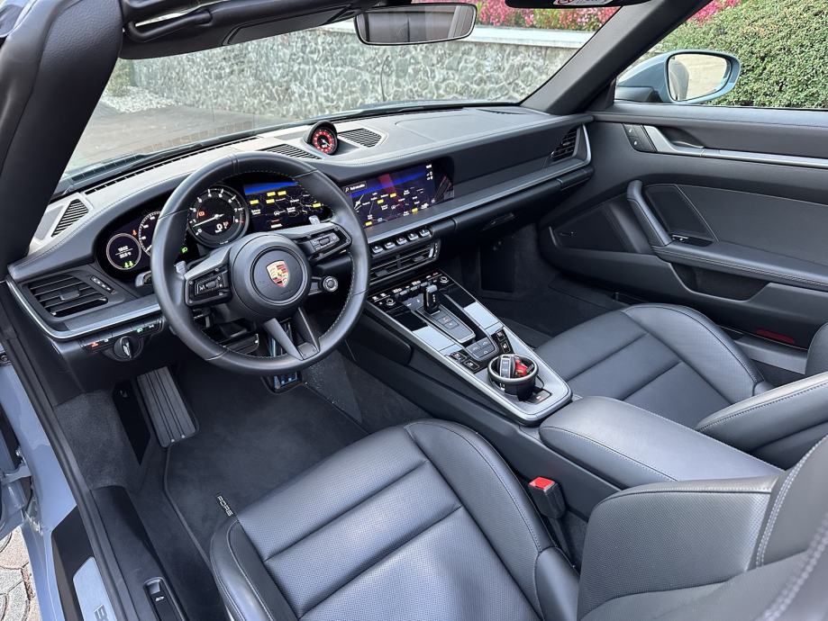 Porsche 911 SPORT CHRONO,LED MATRIX, 2023 god.