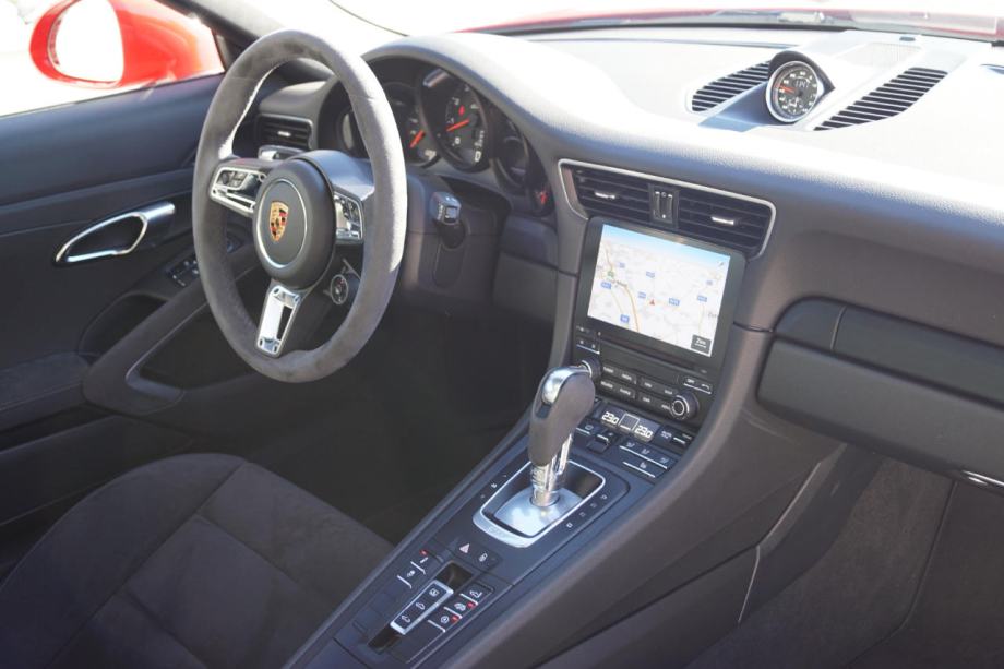 Porsche 911 GTS 3.0 PDK, PANORAMA, PARK. CAMERA,, 2017 god.
