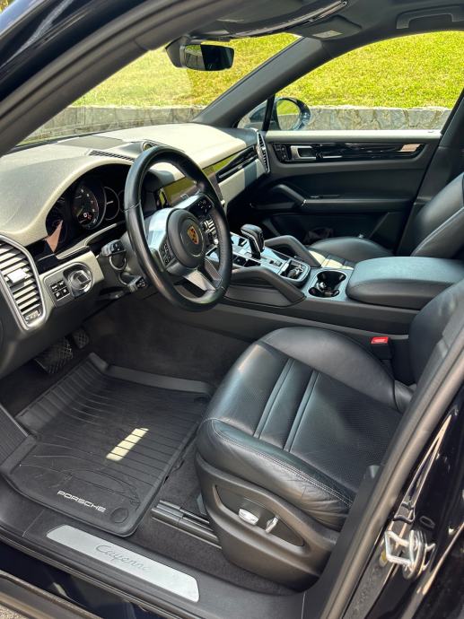Porsche Cayenne coupe 3.0 Hybrid Tiptronic automatik, 2021 god.