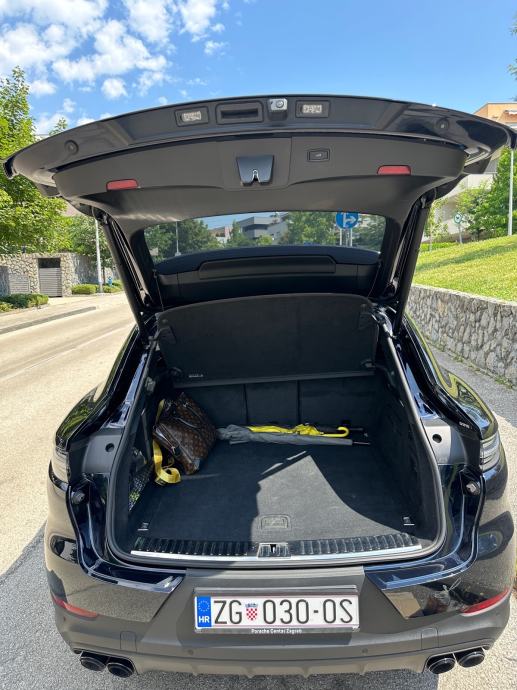 Porsche Cayenne coupe 3.0 Hybrid Tiptronic automatik, 2021 god.