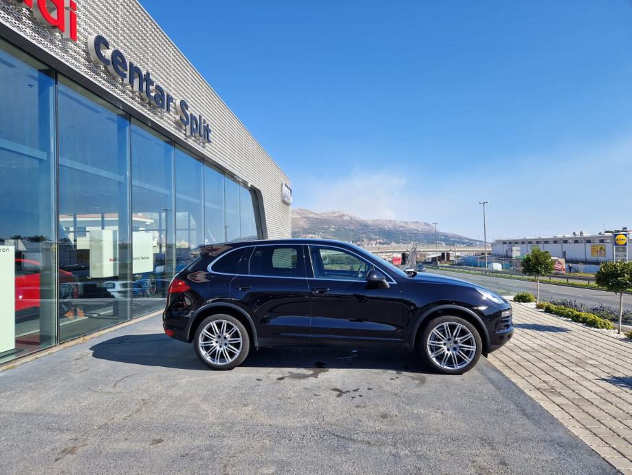Porsche Cayenne 3,0 TDI *NAVI*TEMPOMAT*ZRAČNI OVJES*, 2012 god.
