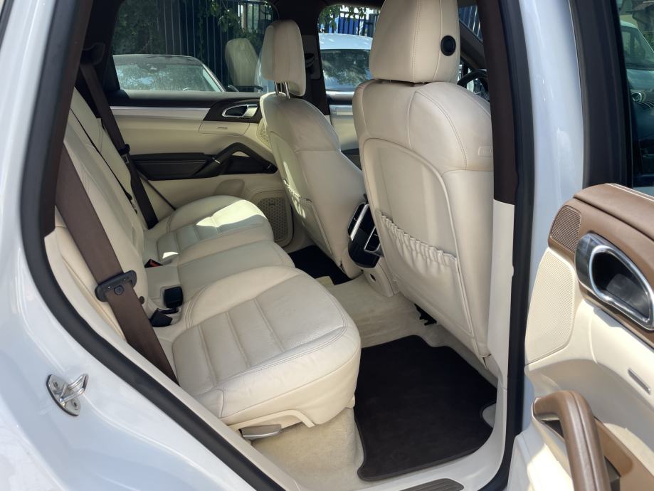 Porsche Cayenne S E-Hybrid Tiptronic automatik, 2016 god.