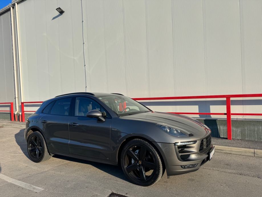 Porsche Macan 3,0 diesel GTS paket, 2015 god.