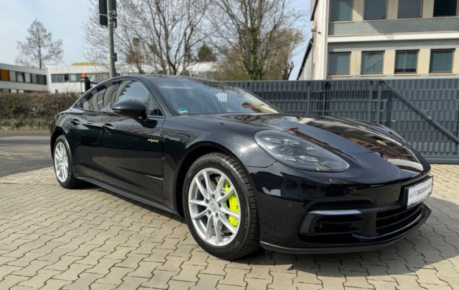 Porsche Panamera E-Hybrid 465 ks LEASING DO 7 GODINA, 2019 god.