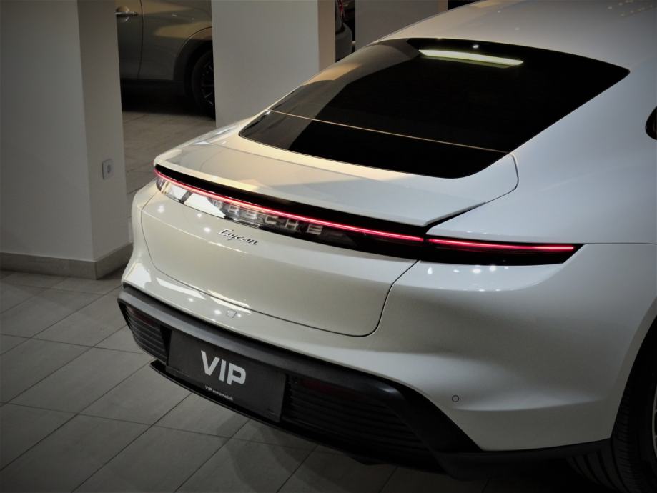 Porsche Taycan Taycan LED+VZV. KAMERA+VIRTUAL COCKPIT, 2021 god.