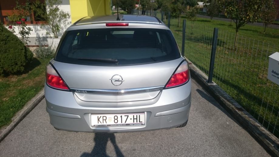 PRODAJEM Opel Astra 1,6, 2006 god.