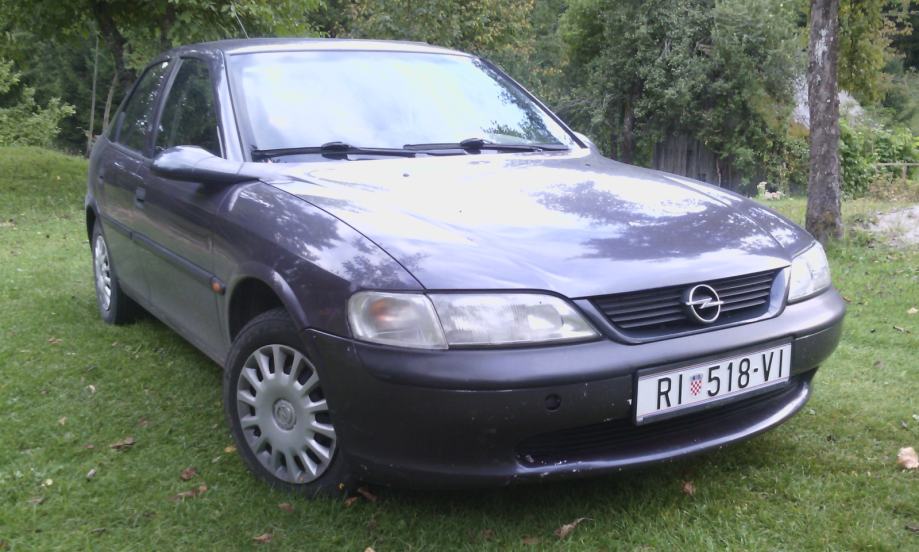 PRODAJEM Opel Vectra 2.0 di 16 V SAMO 1600 e, 1996 god.