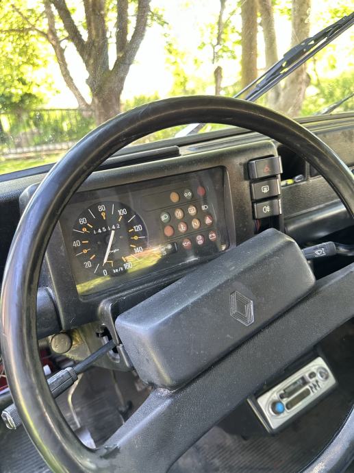 Renault 4 GTL, 1990 god.