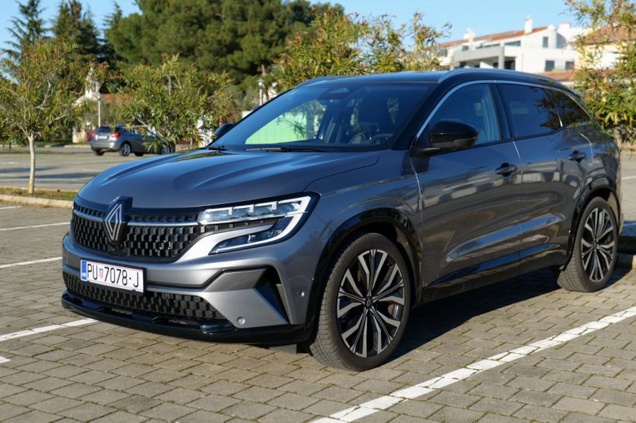 Renault Austral 200 - ICONIC - top oprema - samo 18.000km, 2024 god.