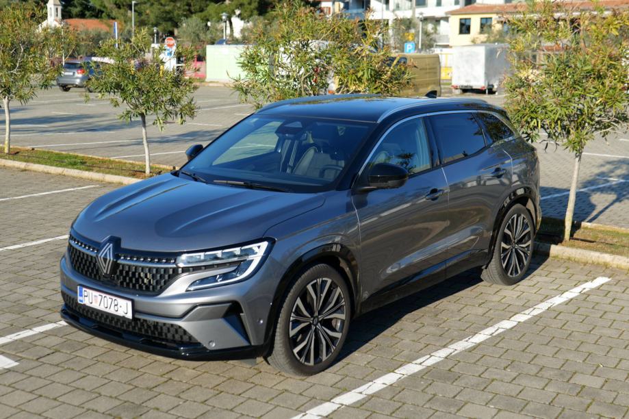 Renault Austral 200 - ICONIC - top oprema - samo 18.000km, 2024 god.