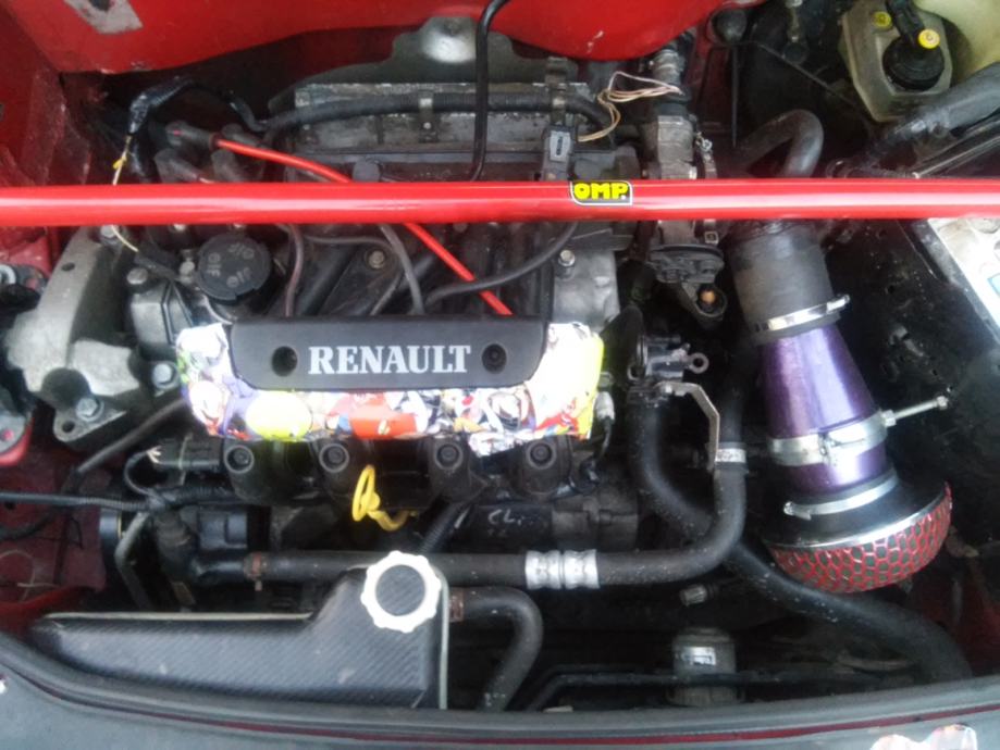 Renault Clio CRNi Matt, 2000 god.