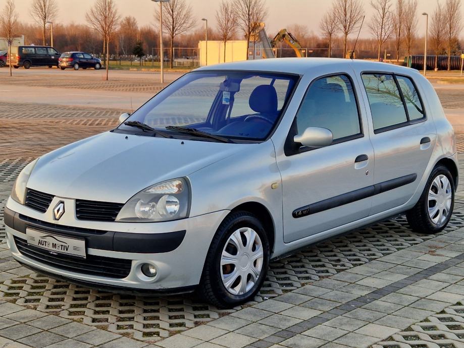 RENAULT CLIO 1.4 16V-5 VRATA-KLIMATRONIK-NOVE GUME-REG. 09/2023., 2004 god.