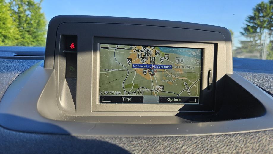 Renault Megane 1,5 dCi, nav., temp., park. senz, 81kw, reg. do 12/2024 ...