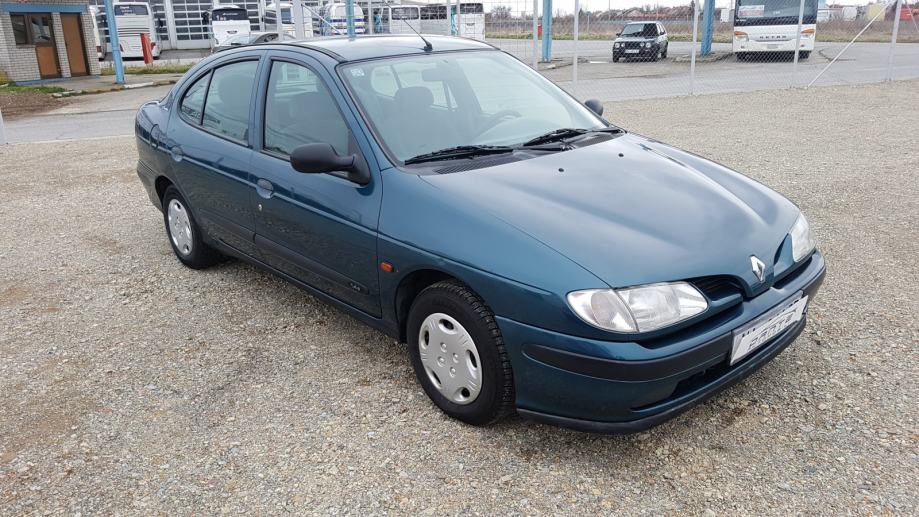 Renault Megane Classic 1,4 e ++++ 450 e ++++ reg 6/2018, 1997 god.