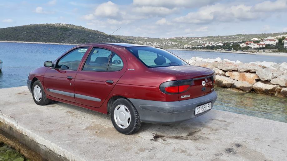 Renault Megane Classic Classic 1,4 e, 1997 god.