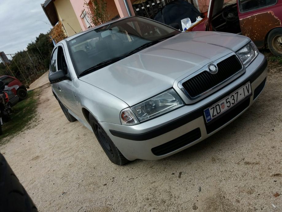 Škoda octavia reg 1 god., 2003 god.