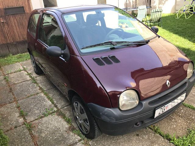 Renault Twingo, 2002., 147.800 km, reg. do 05/2018, 2 seta guma+kotača ...