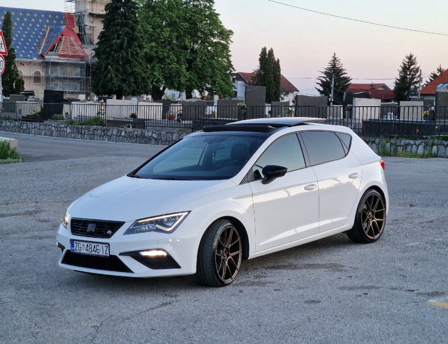 Seat Leon FR 2.0TDI/184ks facelift, 19 ALU, PANORAMA, KEYLESS., 2017 god.