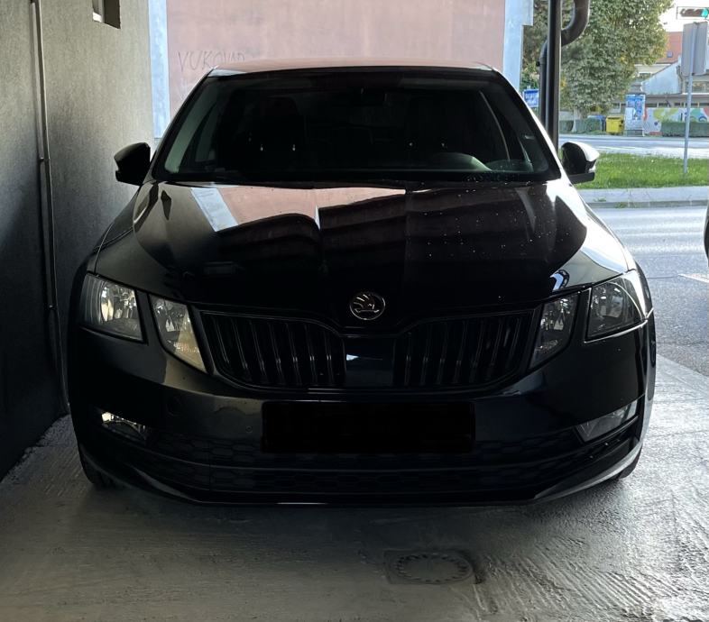 Škoda Octavia 1.6 dsg, 68000KM, reg god dana, velika multimedija, 2019 god.
