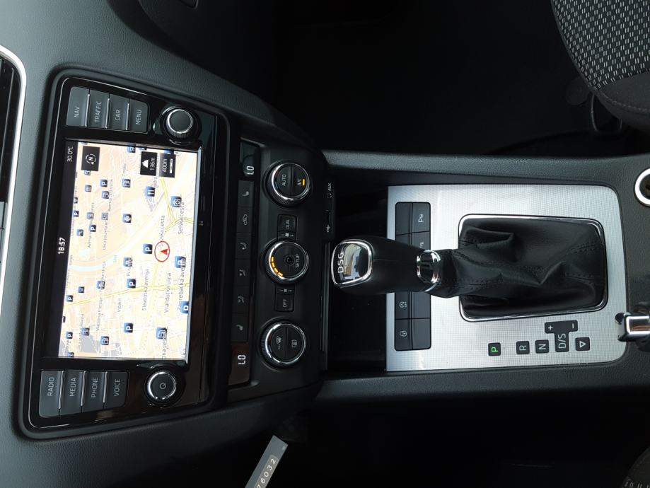 Škoda Octavia Combi 2,0 TDI DSG Ambition, 2015 god.