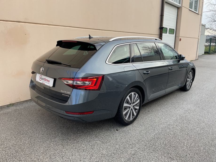 Škoda Superb 1,6TDI Style⭐️Velika Navi⭐️Gr.sjedala⭐️u PDVu⭐️REZERVIRAN ...