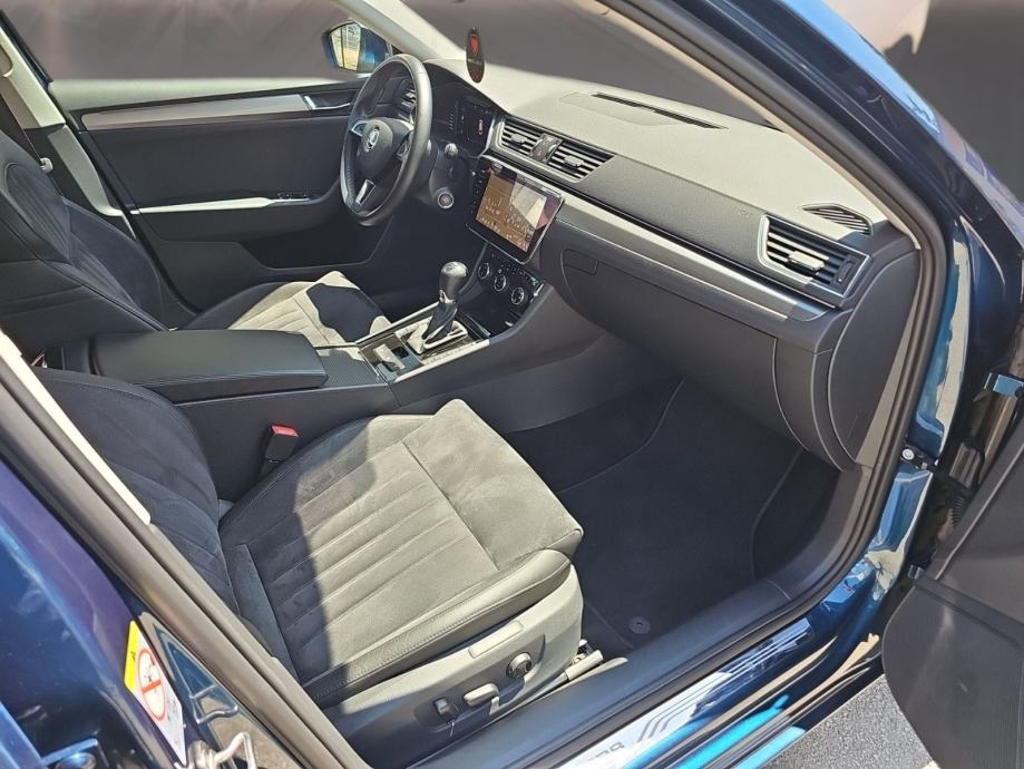 Škoda Superb Combi 2,0 TDI DSG, ALCANTARA, VIRTUAL COCKPIT, KEYLESS GO ...