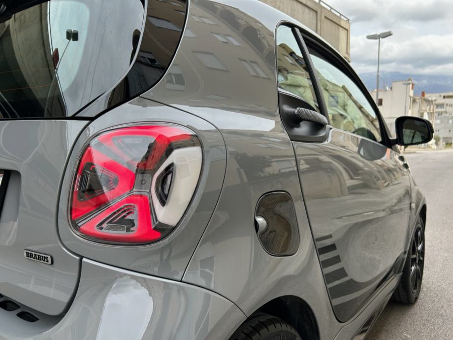 Smart BRABUS EDITION ONE (CARBON PAKET)+NAJOPREMLJENIJI U HR (leasing ...