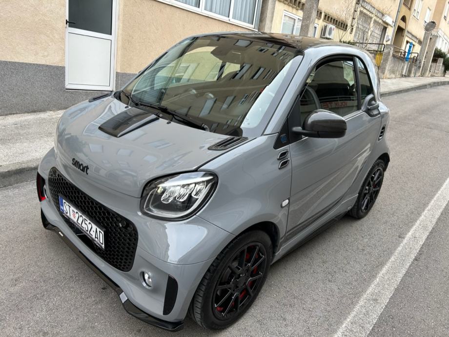 Smart BRABUS EDITION ONE (CARBON PAKET)+NAJOPREMLJENIJI U HR (leasing ...