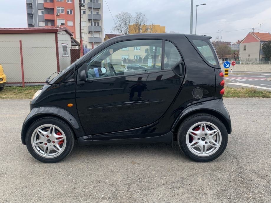 Smart cdi automatic * rezerviran **, 2003 god.
