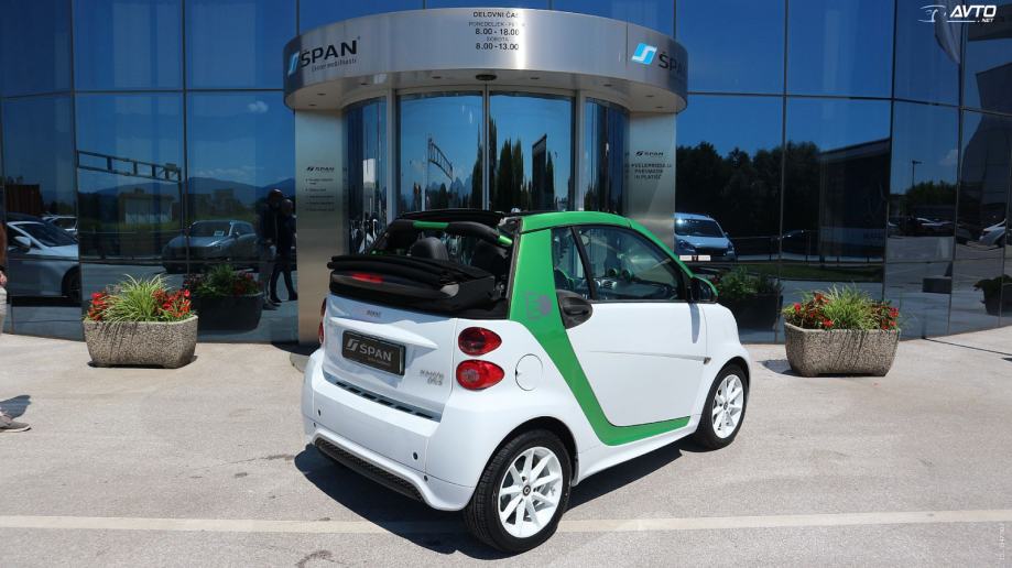 Smart city coupe Cabrio ELECTRIC DRIVE, 2015 god.